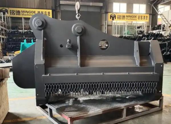 Quality Forestry Mulcher Excavator Brush Mulcher Wood Cutting Mulcher Mini Excavator for sale