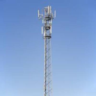 China 3 angulares torre de antena de aço galvanizada equipada com pernas 10-80m da tevê de uma comunicação à venda