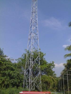 China Winkeleisen-Turm Mikrowelle 50m Signals übertragender zu verkaufen
