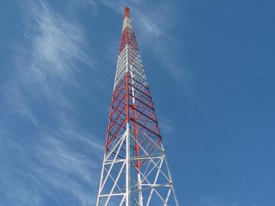 China ISO9001 de hete Onderdompeling galvaniseerde Monopole Toren van het Hoekstaal Te koop