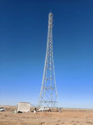 China Autossuficiente torre de comunicação 3 tubular equipada com pernas à venda