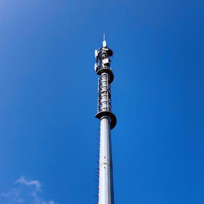 中国 15mのQ345熱いすくいはライトが付いているMonopole細胞タワーに電流を通した 販売のため