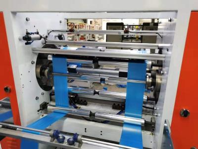 Cina Full automatic star seal garbage rolling bag biodegradable plastic bag making machine in vendita