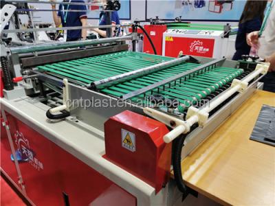 Cina automatic express plastic pe mailer courier bag machine price in vendita