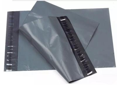 Cina automatic express plastic pe mailer courier bag machine price in vendita