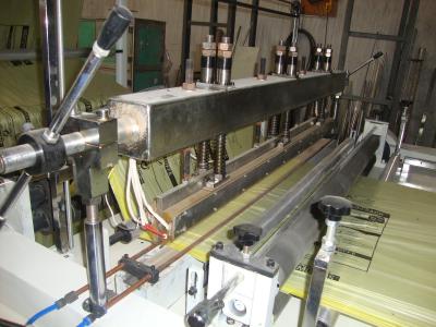 中国 High Speed HDPE plastic biodegradable drawstring string ribbon rolled garbage bag making machine price 販売のため