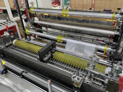 Cina Flat Bag Making Machine 4 Lines Heating Sealing And Cold Cutting in vendita