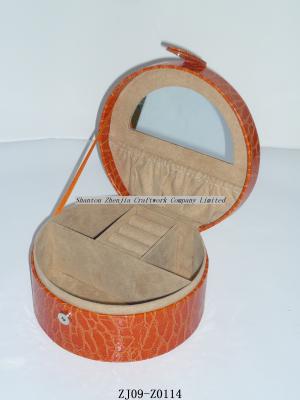 China Round Jewerly box for desktop decorate luxury leather cover surface design for sale