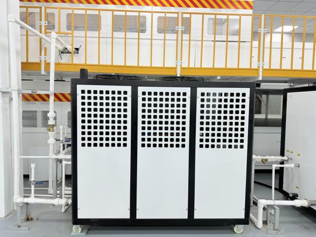 Industrial Small Semi Automatic Roll Flute Paper Thermal Film Sheet Hot Press Dry Solar Module Production Line Laminating Machine