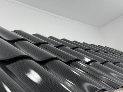 中国 住宅用太陽光パネル用屋根タイル XSDCM-50-H パッケージ総重量 5.500kg 販売のため