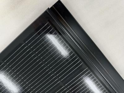 Cina Corrente di funzionamento 12,89A Vetro BIPV Piastrelle di tetto Edificio 120W pannelli solari senza telaio in vendita