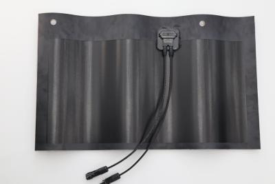 China Eén stuk gebogen zonne daktegel Open circuit Spanning 6.69V BIPV Zonne gordelroos Te koop