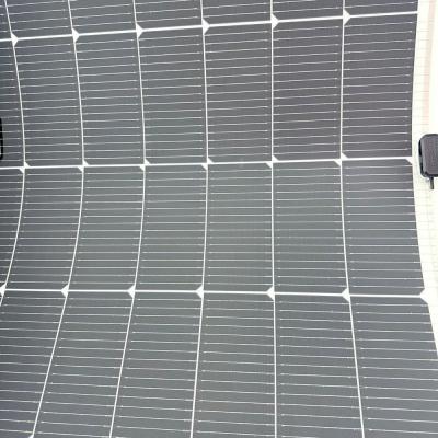 중국 플렉서블 580W 폴드 블랙 소프트 18 셀 태양 하이브리드 인버터 BIPV 모듈 광전지 패널 최대 25A의 피지 전류 판매용