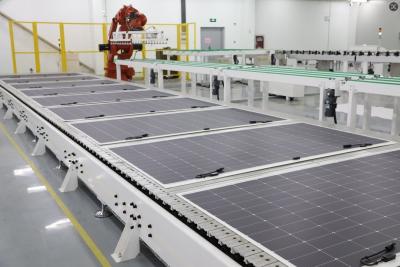 중국 빠른 생산 520W 560W 580W PV 태양 전지 모듈 최대 전력 580W 및 -40-85 운영 온도 범위 판매용