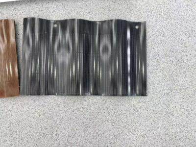 China Europäische Villen Rote Solardachfliesen 50W CIGS BIPV-Fliesen mit offenem Stromkreislauf 6,69V und Integration erneuerbarer Energien zu verkaufen