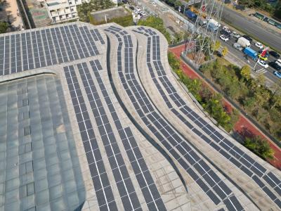 중국 공장 직판 유연 태양광 패널 2260*1209*2.7mm 7.44kg 접착제 설치 용이 TUV IEC 인증서 폴더블 태양광 모듈 맞춤형 크기 태양광 패널 판매용