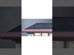 0.04% Kortsluiting Spanningstemperatuurcoëfficiënt BIPV Platte tegels Zonnepanelen 120W Zwart en oranje dak elektriciteit