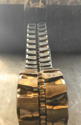 중국 300x55x84 발굴기 고무 트랙 길이 4620mm 판매용