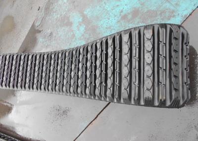 중국 51의 연결 궤도 장전기 고무는 주문을 받아서 만들어진 길이를 가진 까만 색깔을 추적하습니다 판매용