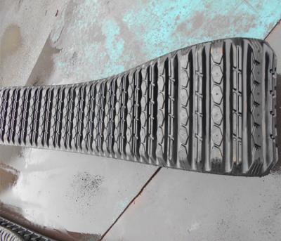 China 380x102x42 381x101.6x42 Slide Steer Loader Rubber Crawler ASV RC-50 Rubber Track for sale