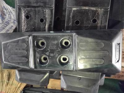 China 2.4kg Excavator Rubber Pads , Rubber Track Pad Chain - On Pitch 135-300C for sale
