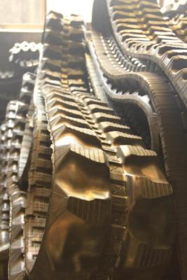 중국 250mm 넓은 굴착기 고무는 저잡음 굴착기 예비 품목을 추적합니다 판매용