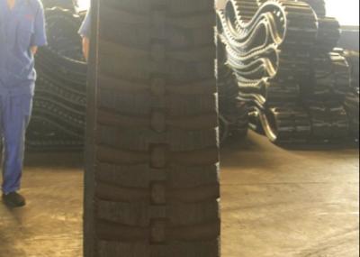 中国 連続的な46 Links Excavator Rubber Tracks 370mm Width 販売のため