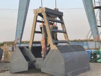 China 12 CBM Wireless Remote Control Clamshell Grab for Dry Bulk Cargo 200m Range for sale
