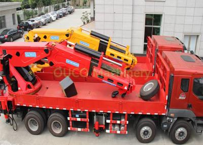 Cina Il camion d'acciaio ha montato la gru dell'asta, carichi di caricamento montati camion della gru mobile in vendita