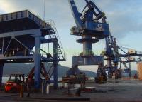 China Customized Rail Mounted Material Hopper 150-200 t/h Dust Proof for Port Bulk Cargo for sale