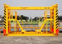 China Custom Mobile Harbor Gantry Crane 30.5-60t Capacity 18-35m Span Container Spreader for sale