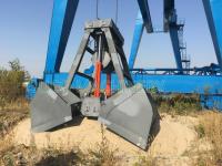 China Remote Control 13m3 2 Peels Clamshell Grab Bucket 9500kg for Single Hook Crane for sale