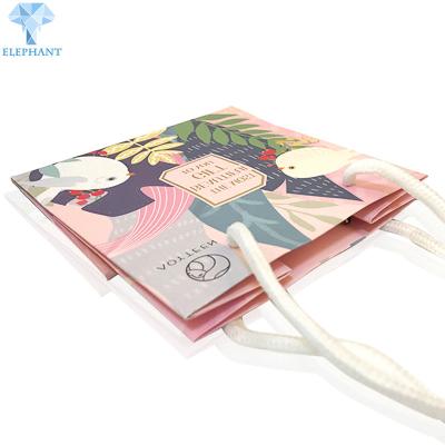 Cina Sacchetti della spesa rosa della carta della biancheria intima con le maniglie Matt Lamination in vendita