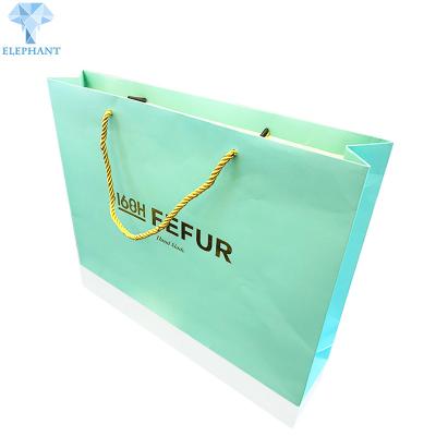 Cina C2S verde Art Paper Gift Bags With tratta biodegradabile in vendita