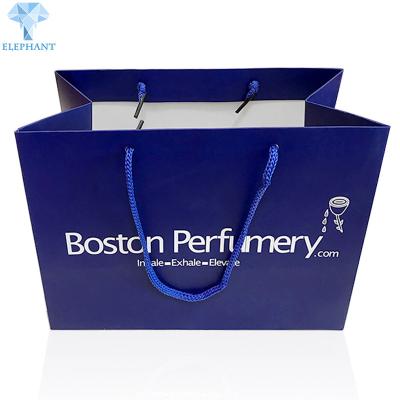 Cina Borse su ordinazione all'ingrosso del regalo della carta di Logo White High Quality Cheaper con le maniglie in vendita