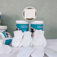 China Nonwoven Pet Wash Free Gloves Customized Pet Dental Finger Wipes 3.8x8cm for sale