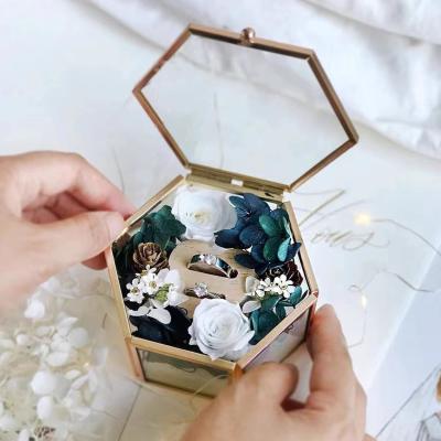 China M5.5*11*6cm Hexagonal Greenhouse Glass Jewelry Storage Box for sale