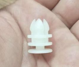 China White Plastic Apron Trim Clip 10X2.5 for Tesla MY/M3 (2017-2023) - Part 1092696-00-B for sale