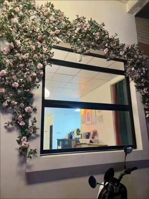 China Quadruple Low-E Argon/Krypton Hybrid Glazed Folding Windows - Ug=0.28W/m²K Arctic Edition for sale