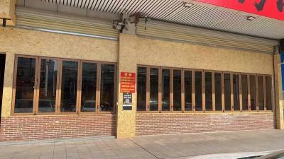 China ThunderBarrier Storm-Proof Folding Window Incorporating Lightning Strike Dissipation Technology for Rural Residences for sale