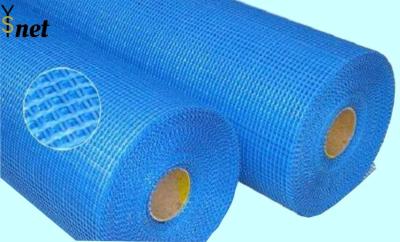 Chine Réseau en fibre de verre bleu 4*4mm Tissu en fibre de verre résistant à l'eau 150g 180g à vendre