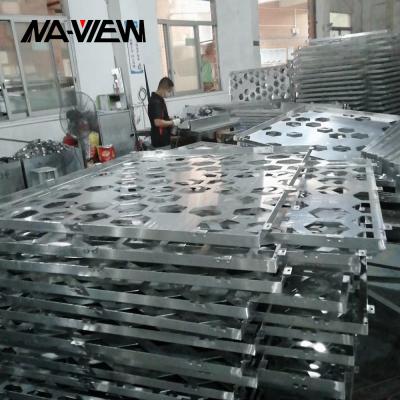 中国 ODM 6はアパートのために装飾的な金属の塀をパネルをはめるメーターで計る 販売のため