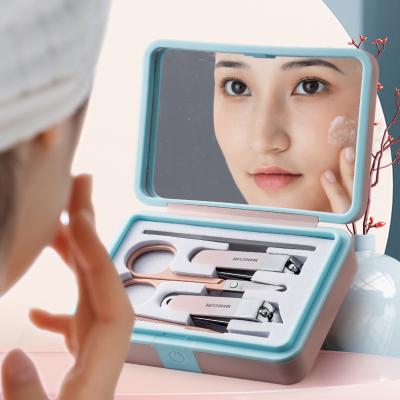 China 5pcs Manicure Set Tools OEM Professional Manicure Kit Girl Makep Grooming Set for sale
