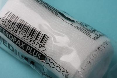 Cina Il crêpe sterile medico della fasciatura del cotone benda il tipo elastico di Adesive in vendita