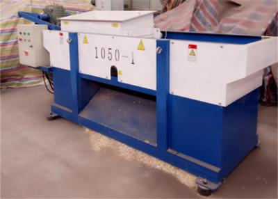 1つの軸線1700kg 300kg/Hの木製の粉砕機機械木製Shavingsの製造所