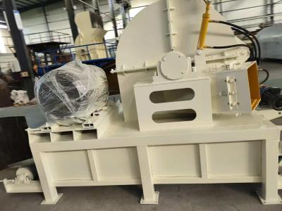 China Wood Disc Chipper Machine Log Chipping Machine For Paper Particleboard Making Machine Production Line for sale