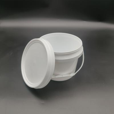 China Runder PP-Kunststoffbehälter 5 Liter Polypropylenbehälter mit Metallgriff zu verkaufen