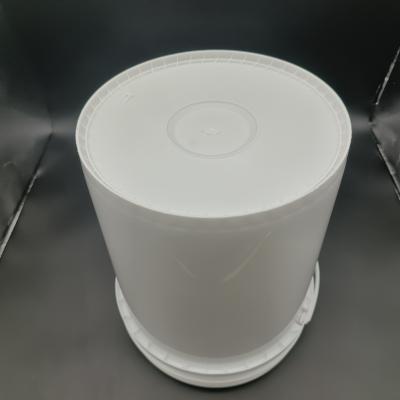 Cina Household PP Plastic Bucket Heat Resistant PP Utility Bucket With Snap On Lid in vendita