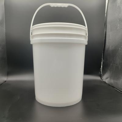 Cina Household PP Plastic Bucket Heat Resistant PP Utility Bucket With Snap On Lid in vendita