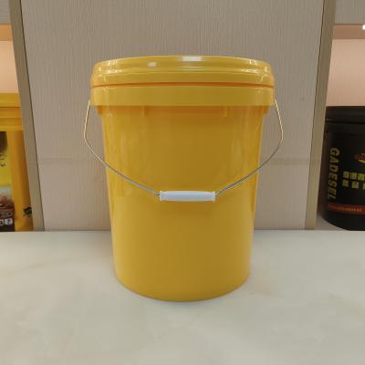 中国 18L 4.8 Gallon 5 Gallon Plastic Paint Yellow Bucket High Temperature Resistant 販売のため